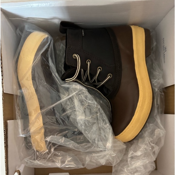 Xtratuf | Shoes | Xtratuf Legacy Lace Brown | Poshmark